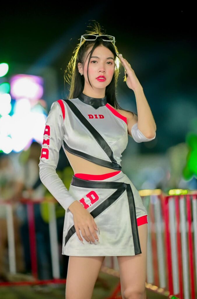 เหมยหลิน Maeylin เปิดวาร์ป พริตตี้ มาแรง ก็มาดิคร้าบ งานดี 18+