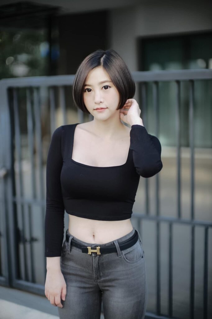 พลอยลี่ Nuttamon เปิดวาร์ป นางแบบ หน้าหมวย หุ่นแจ่ม งานดี 18+