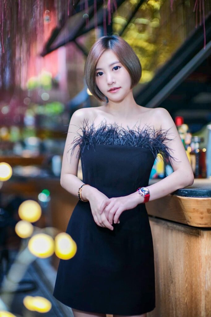 พลอยลี่ Nuttamon เปิดวาร์ป นางแบบ หน้าหมวย หุ่นแจ่ม งานดี 18+