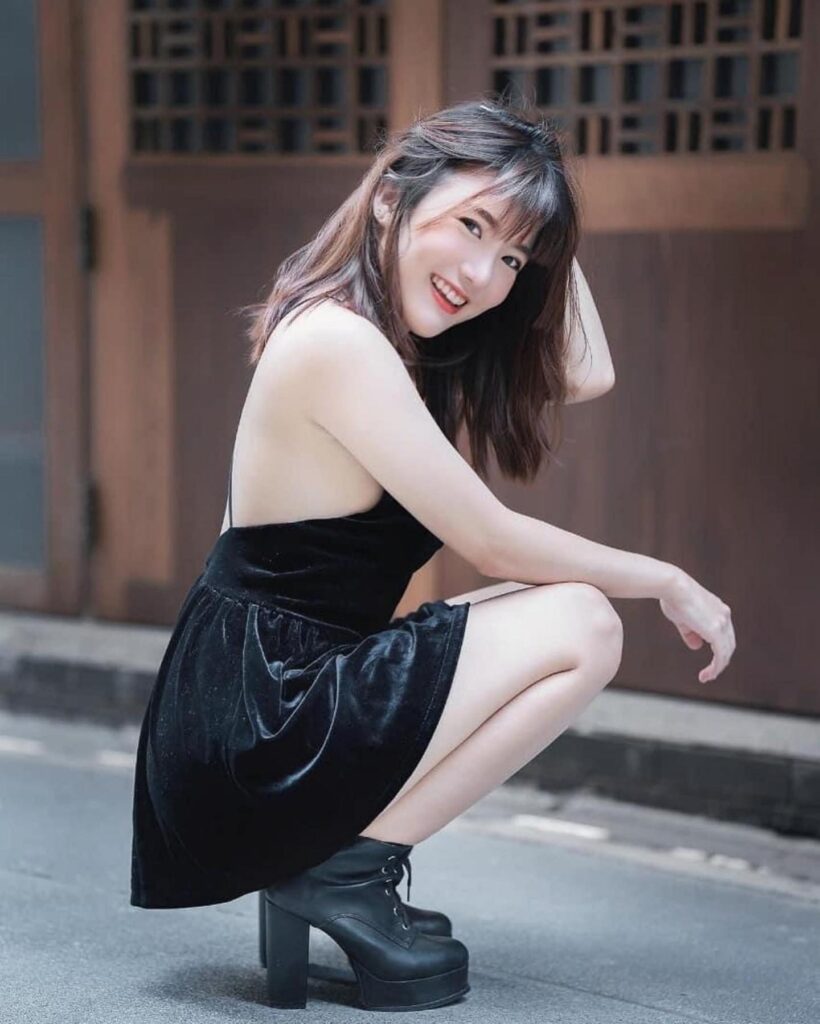 ศิริ Sermsiri สาวหุ่นบาง สุดเซ็กซี่ ขวัญใจหนุ่มสายหื่น Onlyfans 18+