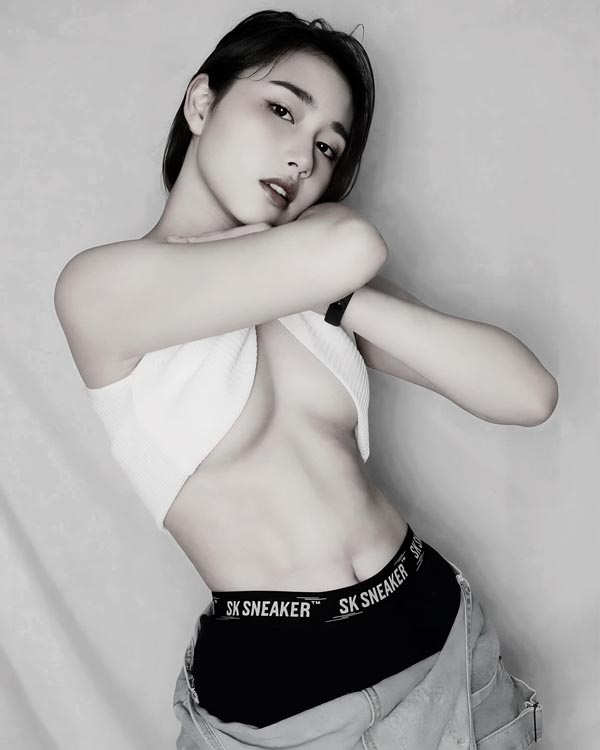 Kainaotawan สาวน้อย ผมสั้น น้อง ไข่เน่า ดาวทวิต Onlyfans ของดี 18+